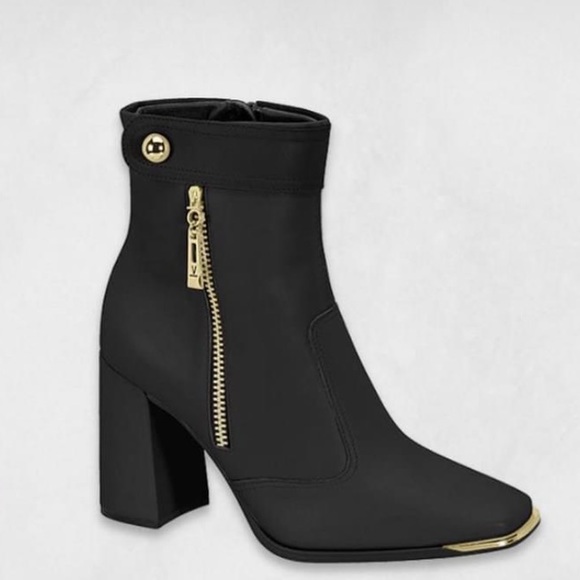 Vizzano | Shoes | Vizzano Boots In Black Color So Beautiful | Poshmark